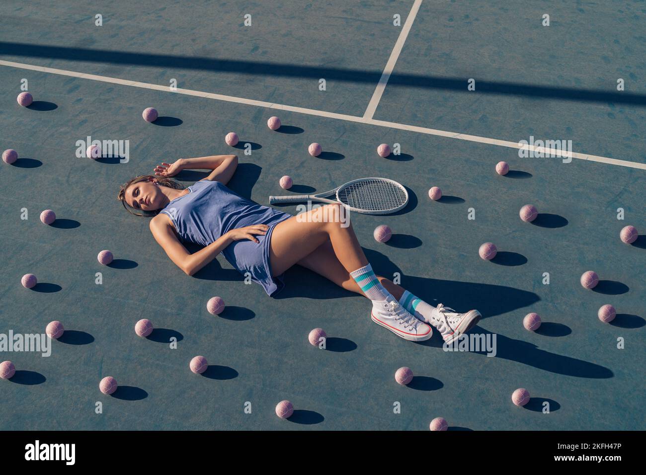 Tennis player lying on court hi-res stock photography and images - Alamy