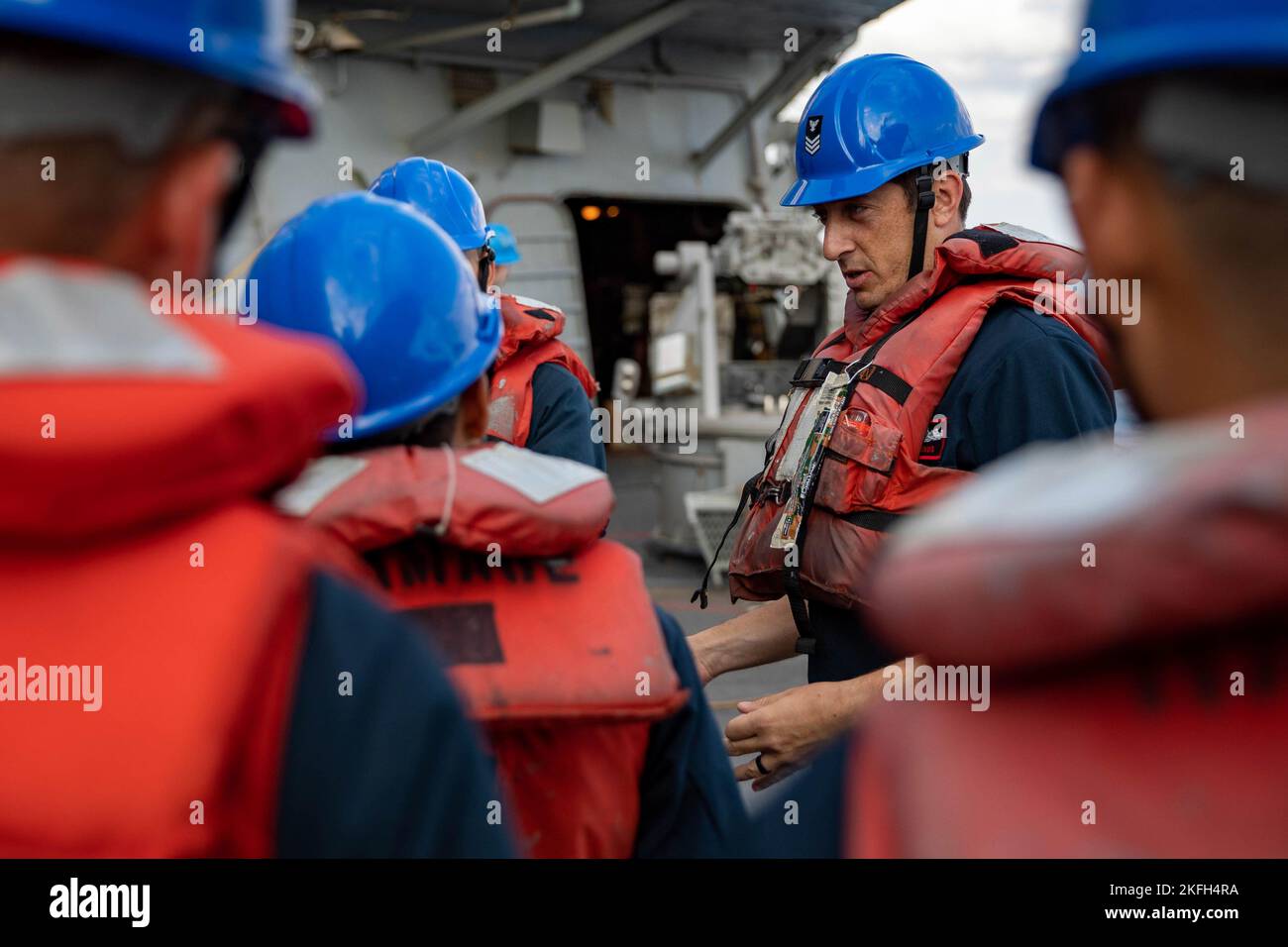 220916-N-NQ285-1267 ATLANTIC OCEAN (Sept. 16, 2022) Sonar Technician ...