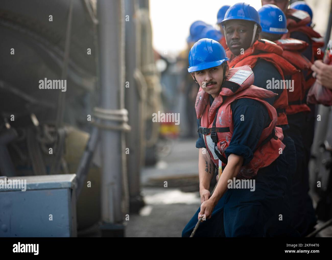 220916-N-NQ285-1528 ATLANTIC OCEAN (Sept. 16, 2022) Fire Controlman ...