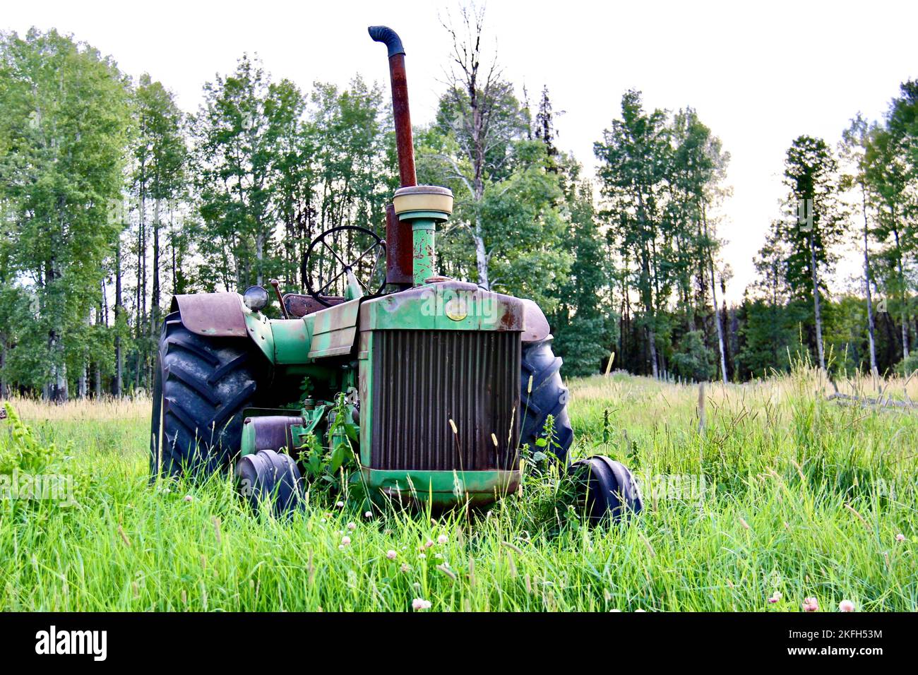 Old john deere tractor hi-res stock photography and images - Alamy