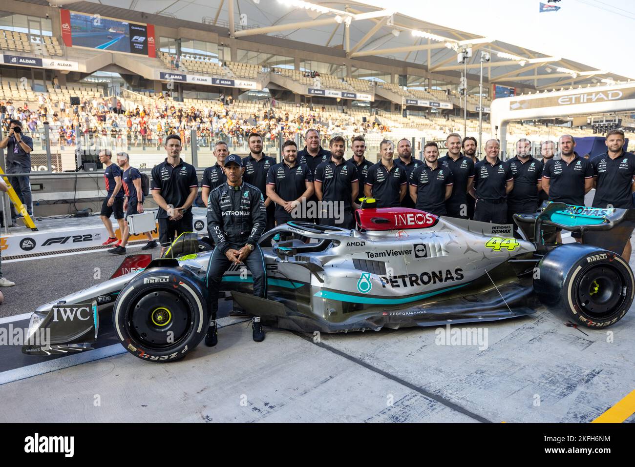 The whole mercedes gp team hi-res stock photography and images - Alamy