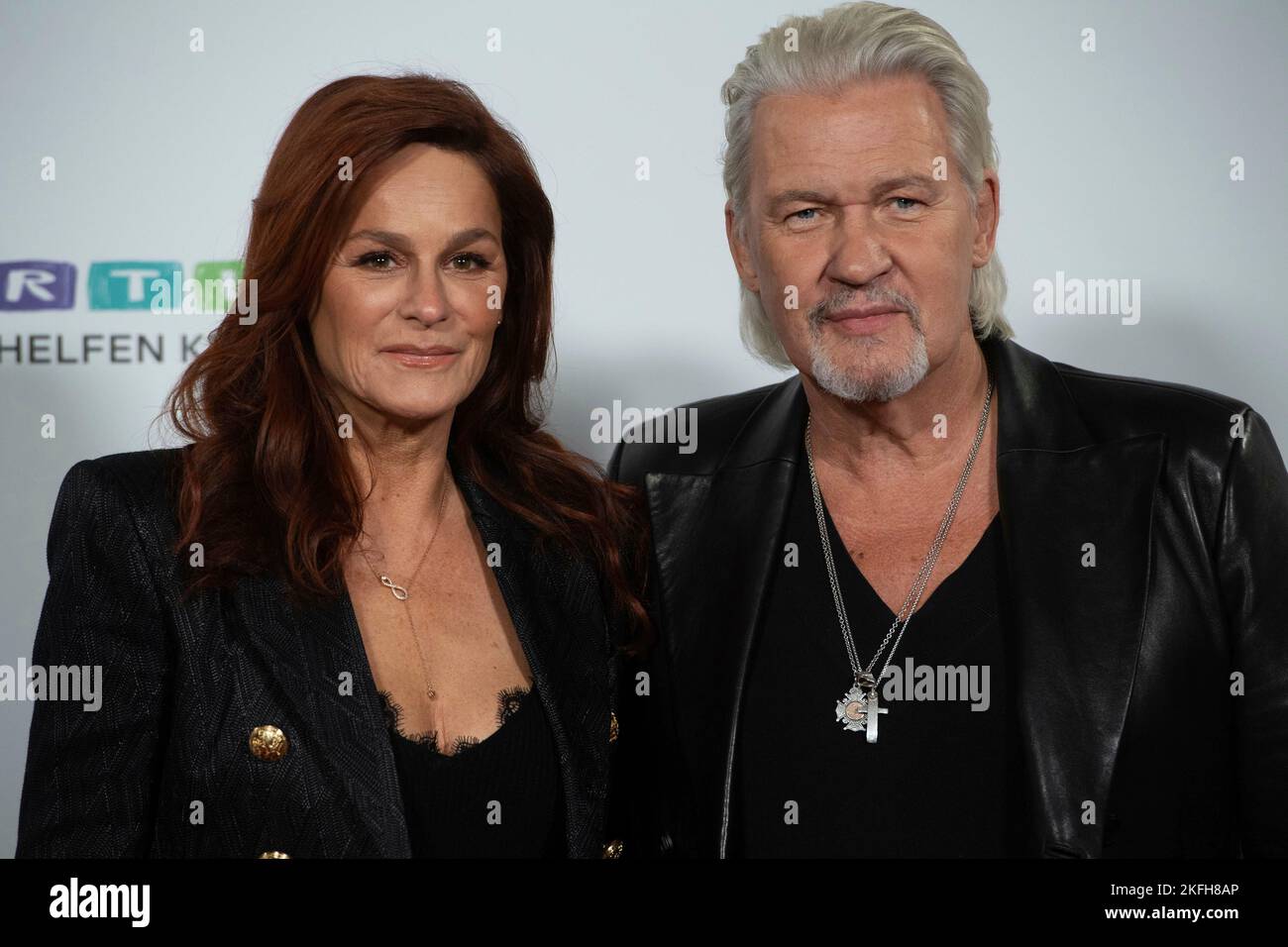 Hurth, Deutschland. 18th Nov, 2022. Andrea BERG, singer, and Johnny ...