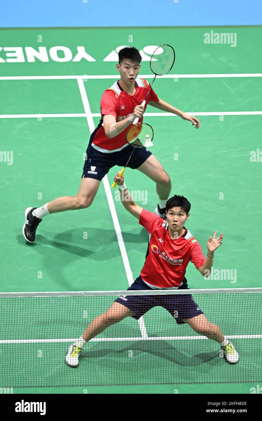 Sydney, Australia. 18th Nov, 2022. Feng Yan Zhe (back) and Huang Dong ...