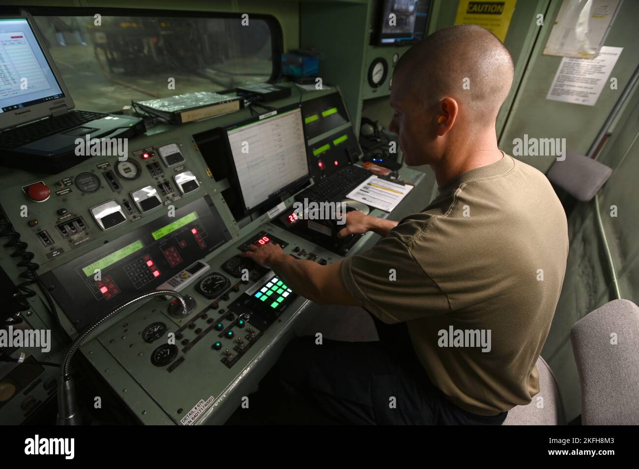 U.S. Air Force Tech. Sgt. Jarvis Colvin, 169th Maintenance Squadron ...