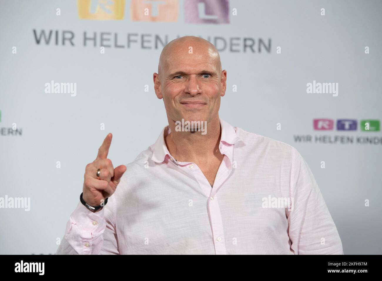 Hurth, Deutschland. 18th Nov, 2022. Thorsten LEGAT, former soccer ...