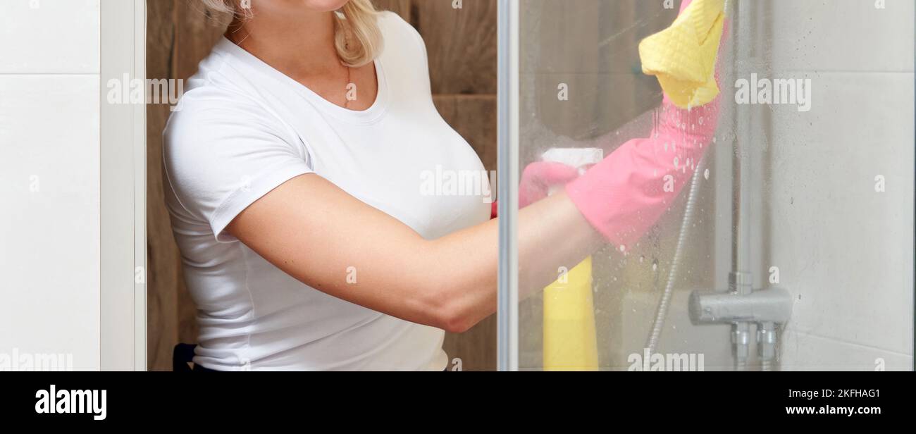 Woman shower spray home hi-res stock photography and images - Alamy