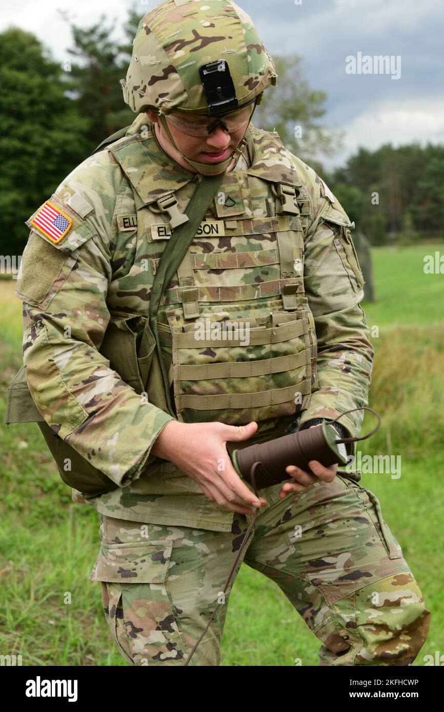 A U.S. Soldier assigned to 10th Special Forces Group trains with a ...