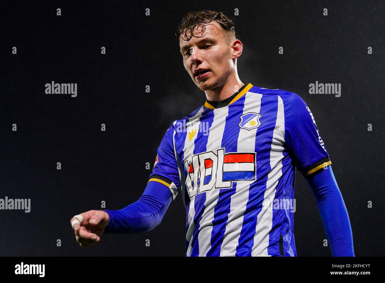 EINDHOVEN, NETHERLANDS - NOVEMBER 18: Tibo Persyn of FC Eindhoven ...
