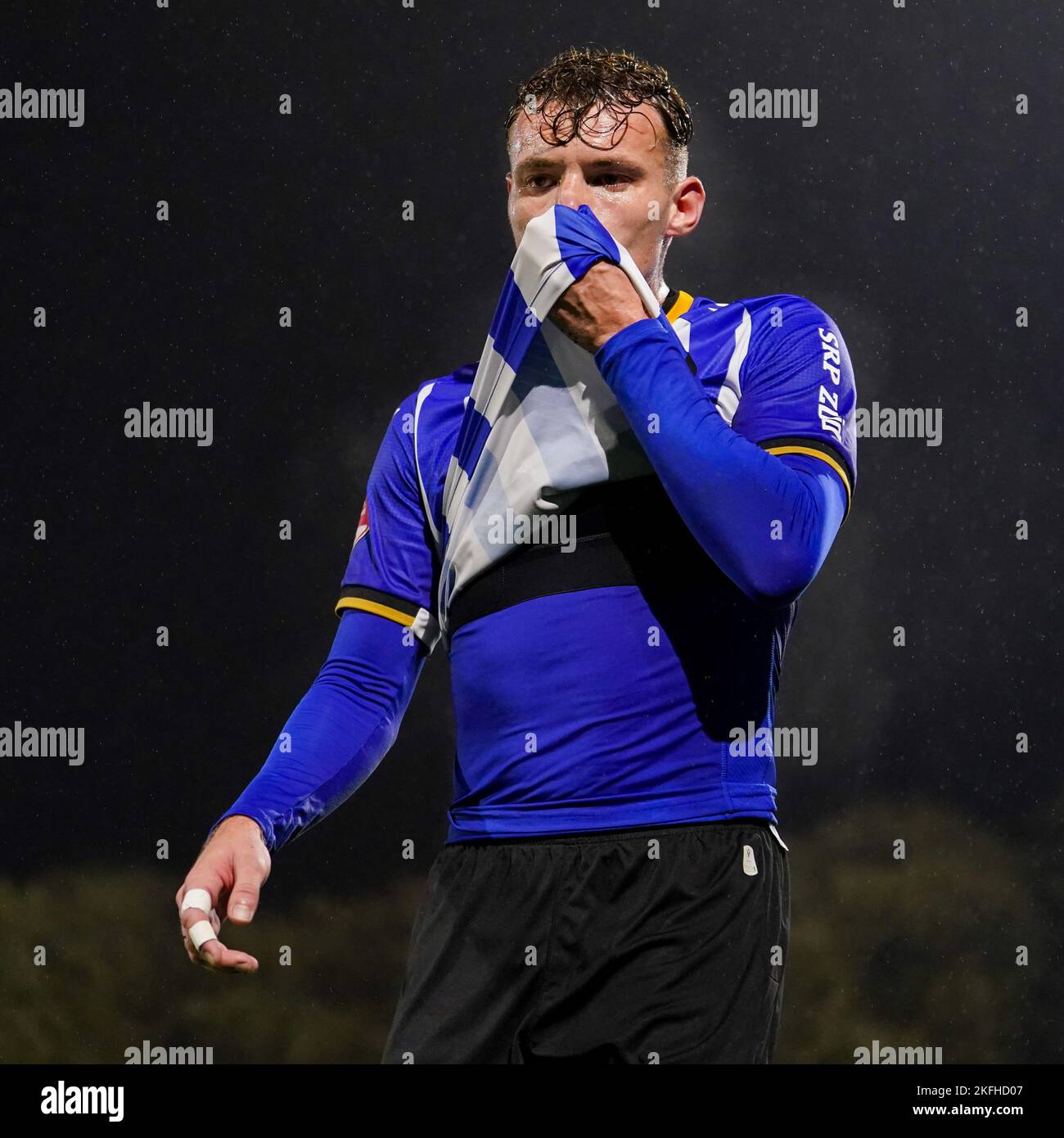 EINDHOVEN, NETHERLANDS - NOVEMBER 18: Tibo Persyn of FC Eindhoven ...