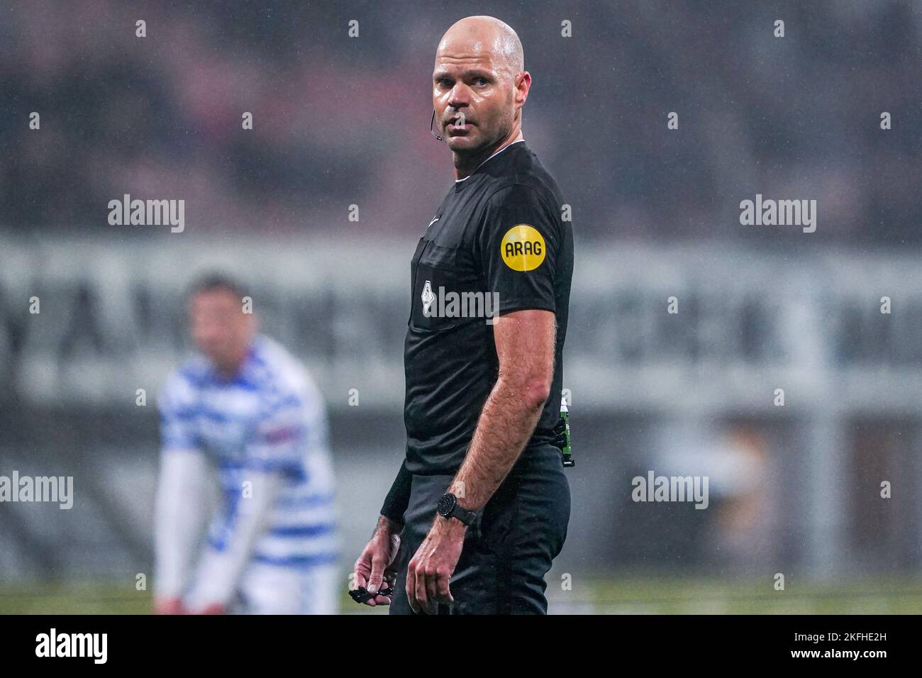 HELMOND, NETHERLANDS - NOVEMBER 18: Referee Rob Dieperink during the ...