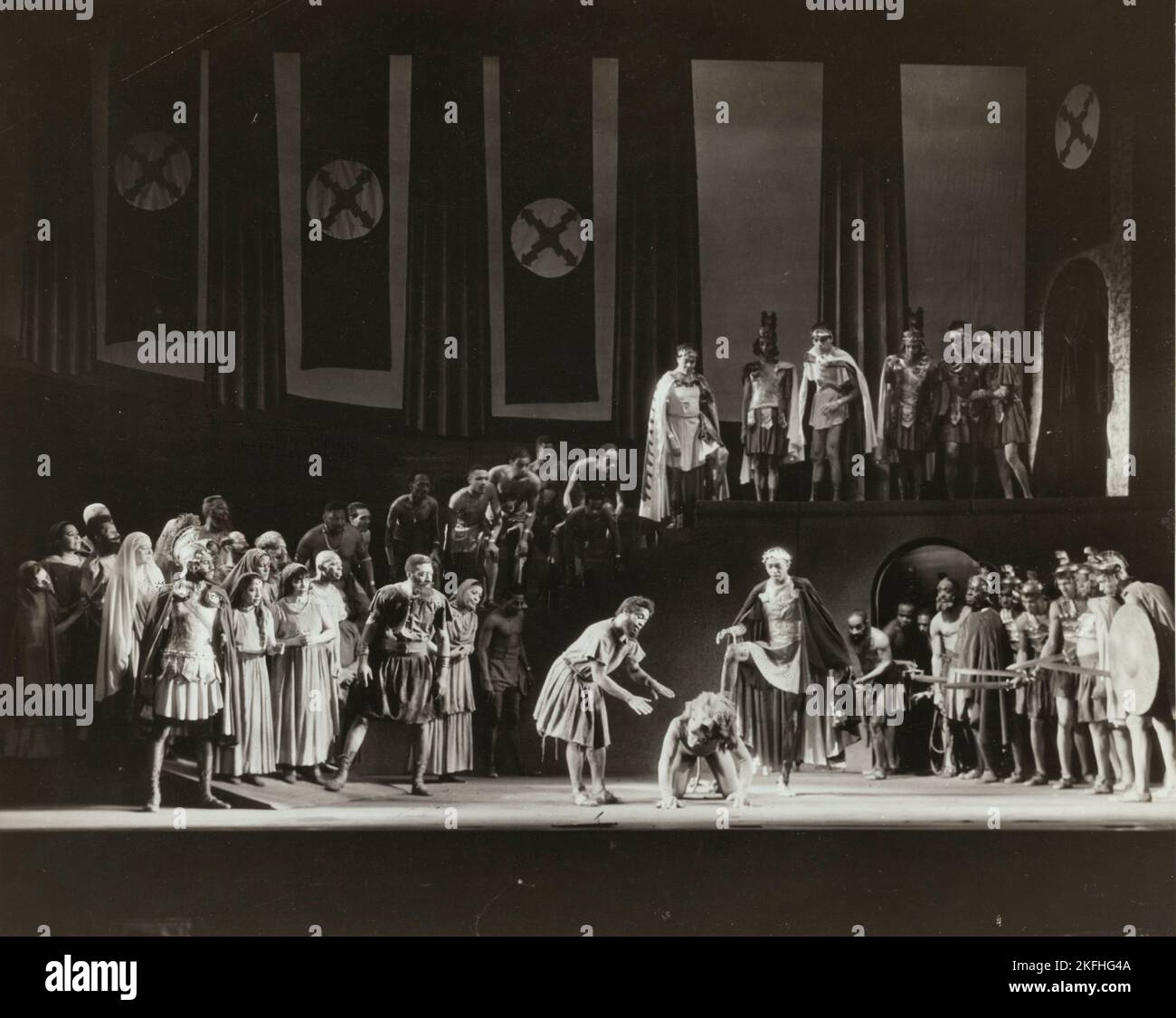 1930s woman crowd usa hi-res stock photography and images - Alamy