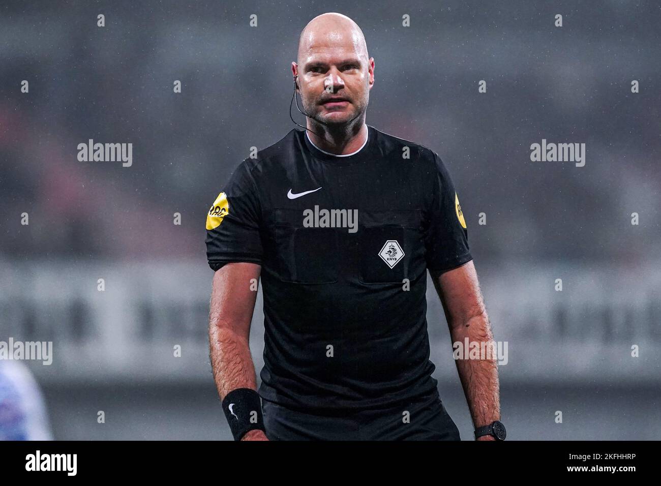 HELMOND, NETHERLANDS - NOVEMBER 18: Referee Rob Dieperink during the ...