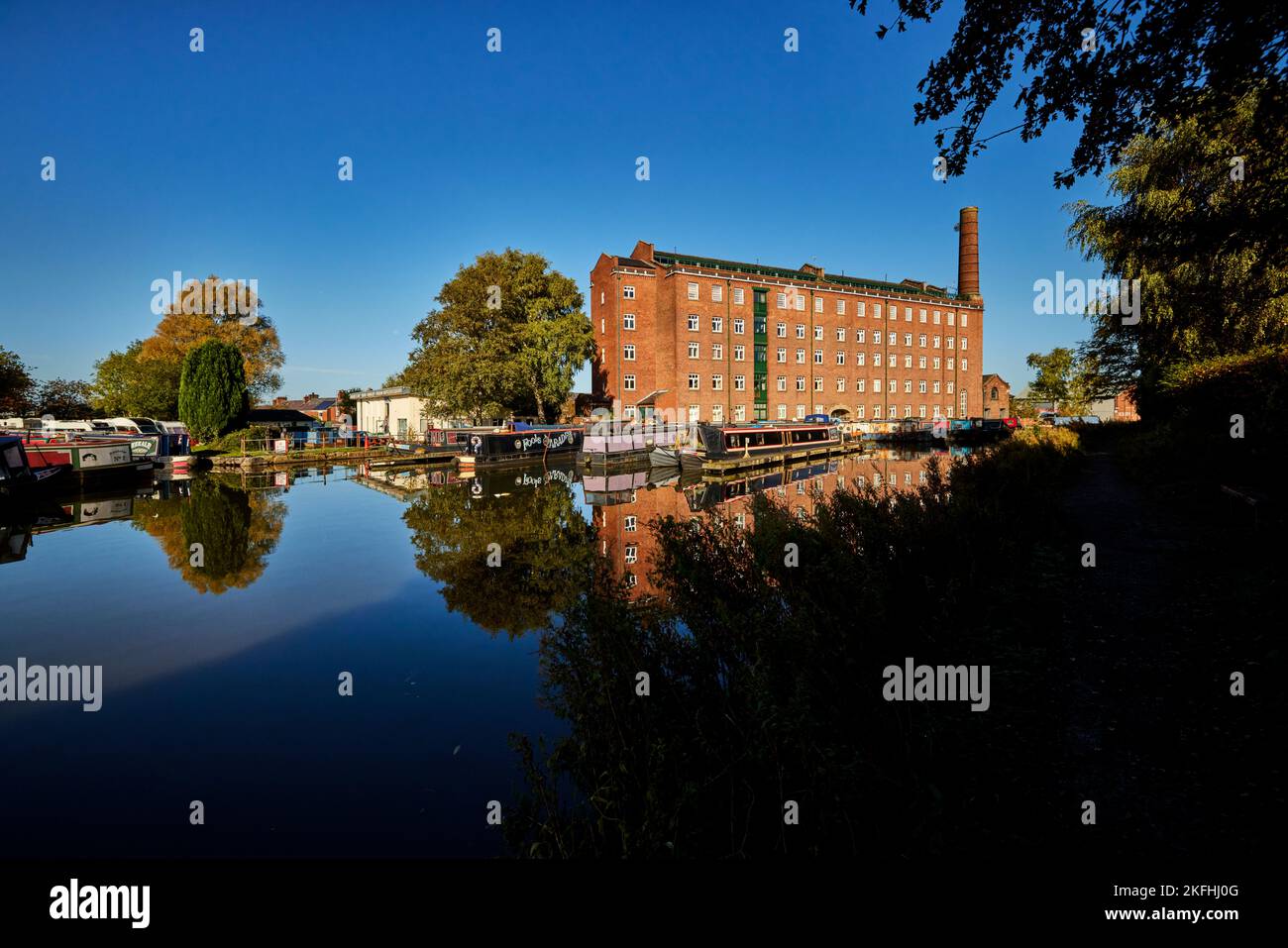 Macclesfield in cheshire Macclesfield Canal centre and the historic ...