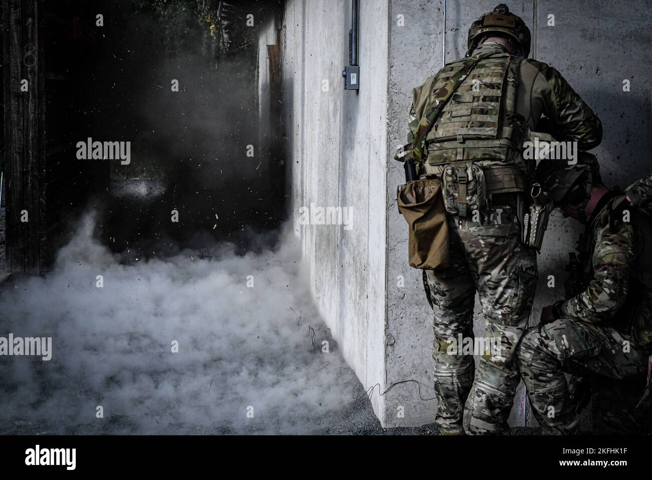 Members of 45 Commando Royal Marines, conduct Close Quarter Battle (CQB ...