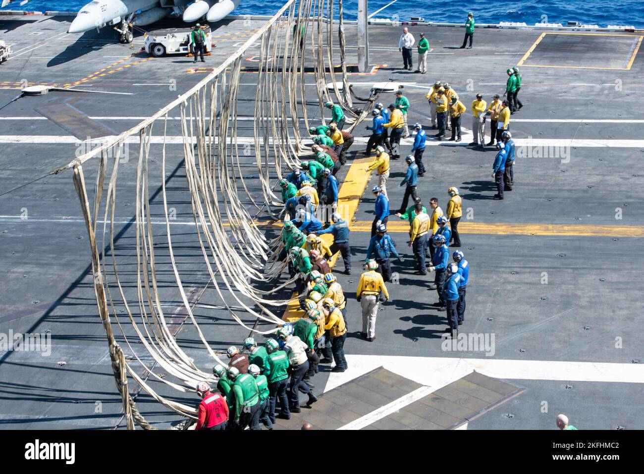 220917-N-UF592-1137 PACIFIC OCEAN (Sept. 17, 2022) Sailors raise a ...