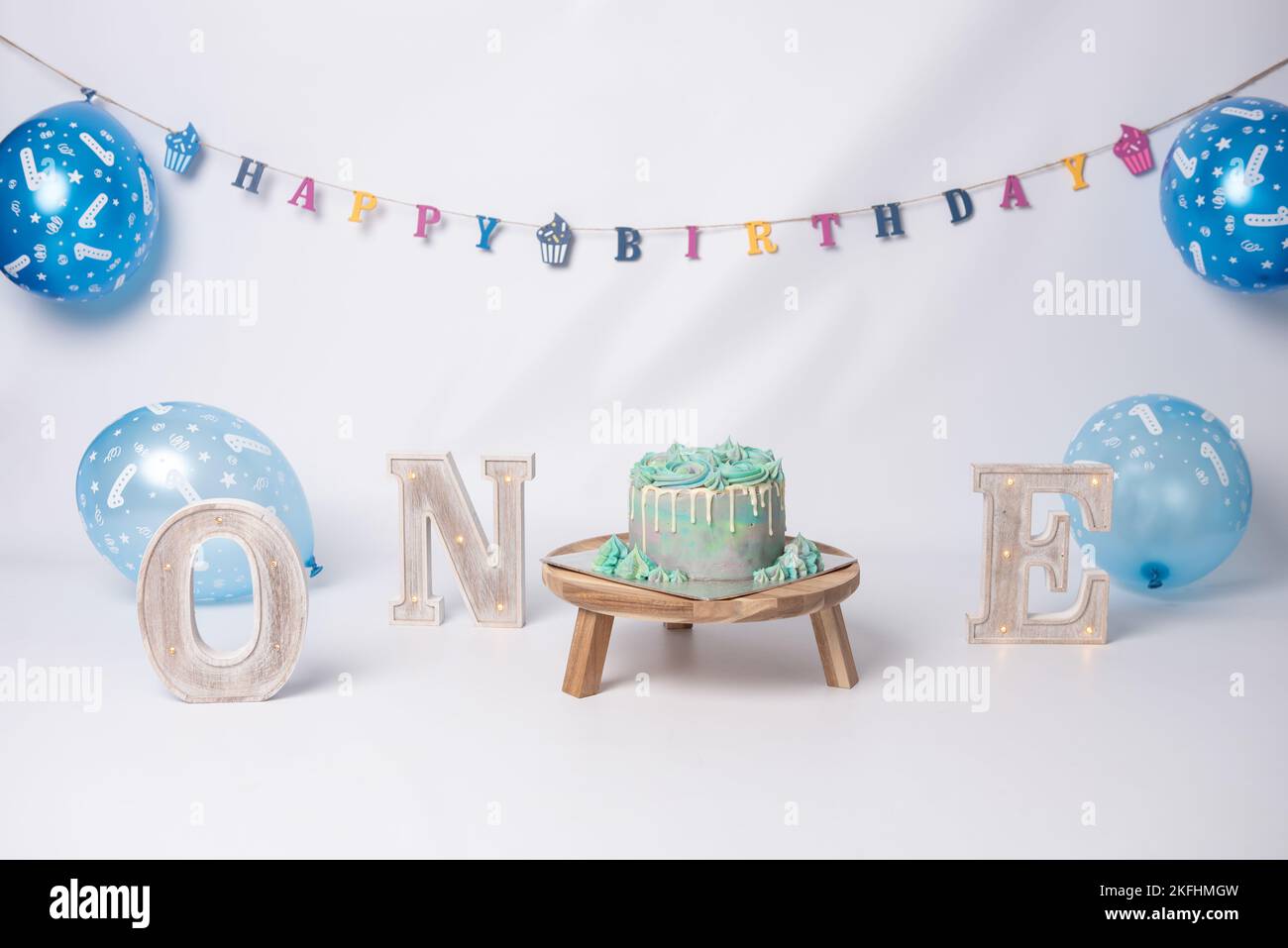 First birthday backdrop scene for a cake smash birthday photo shoot ...