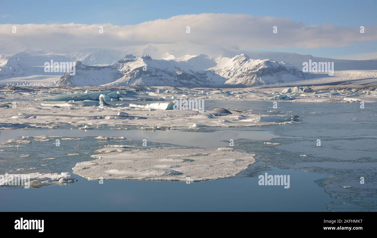 Water covered with floating ice hi-res stock photography and images - Alamy