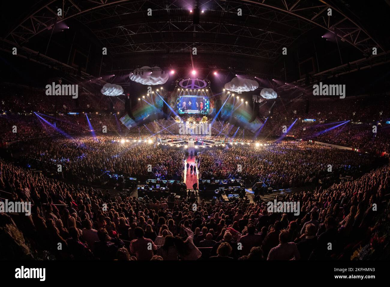 AMSTERDAM - De Toppers during a performance in the Johan Cruijff Arena ...