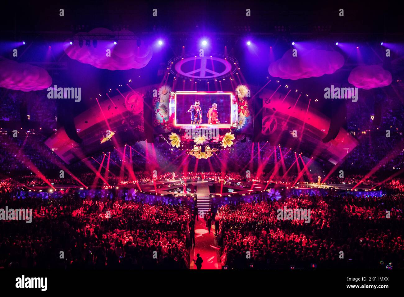 AMSTERDAM - De Toppers during a performance in the Johan Cruijff Arena ...