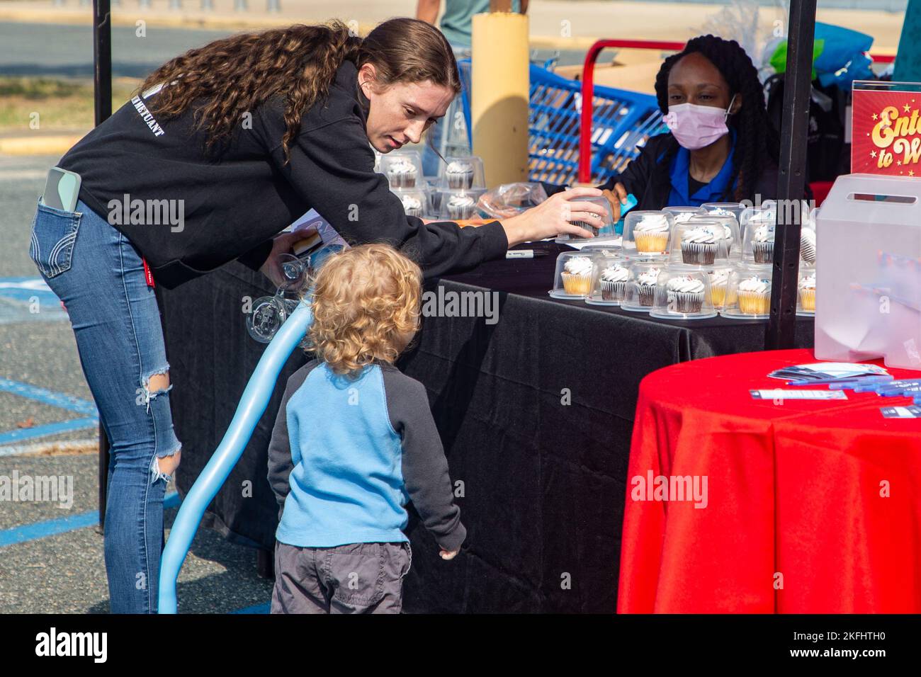 U.S. Marines and their families celebrate the 125th Celebration of the ...