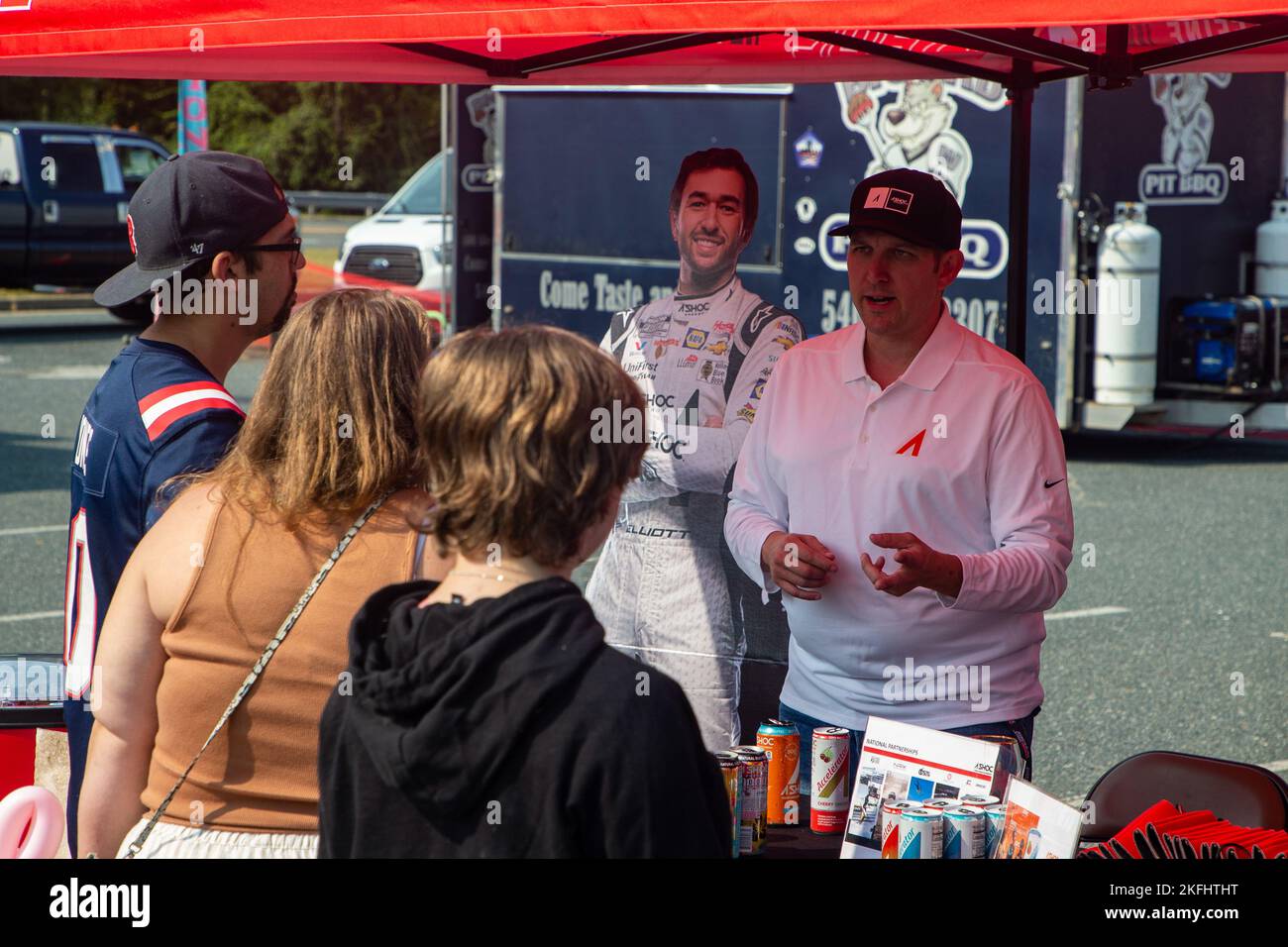 U.S. Marines and their families celebrate the 125th Celebration of the ...