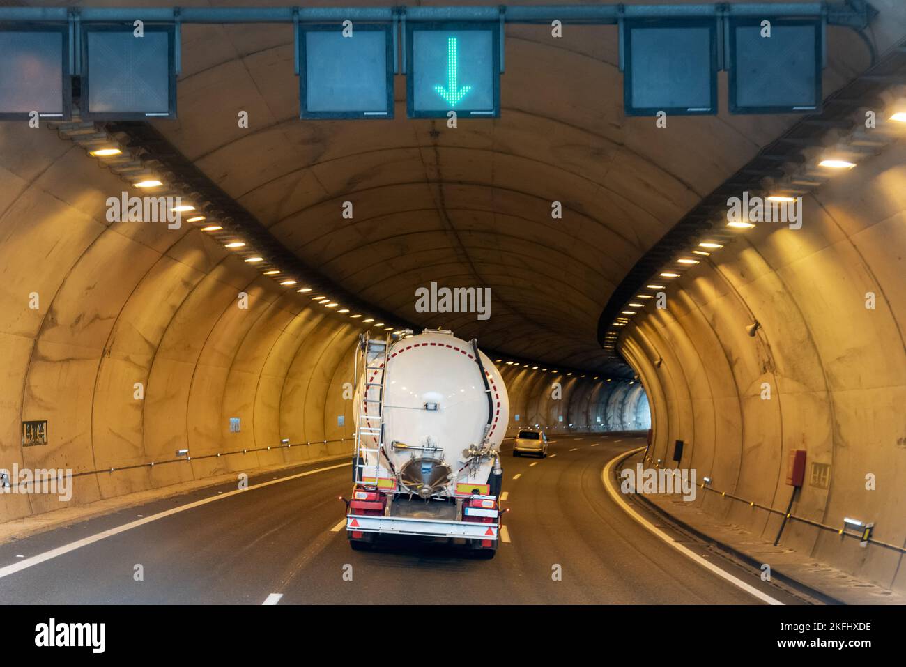 Inside a silo hi-res stock photography and images - Alamy