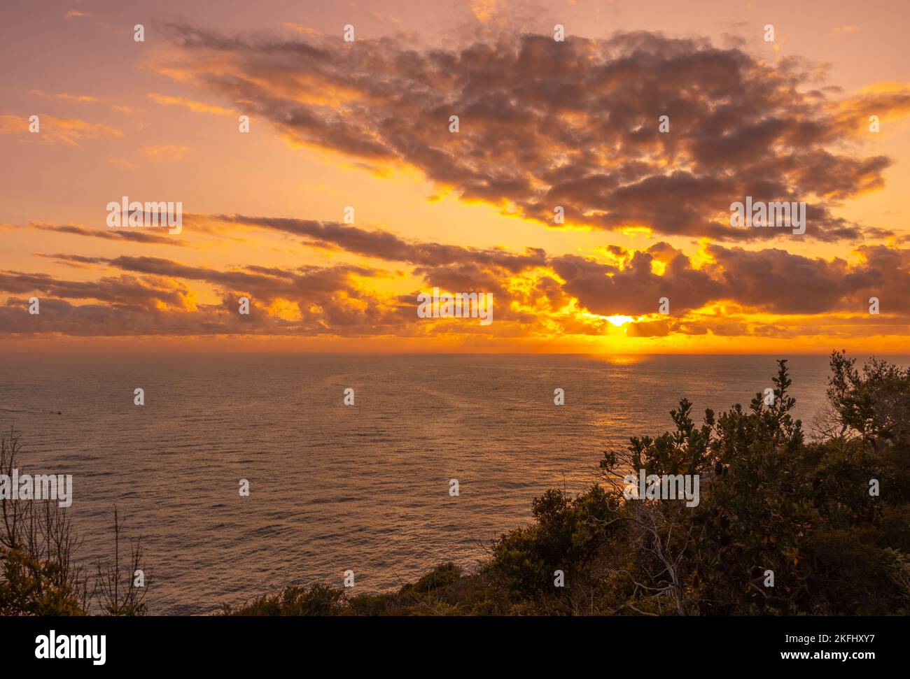 Pinky sky sunset hi-res stock photography and images - Alamy