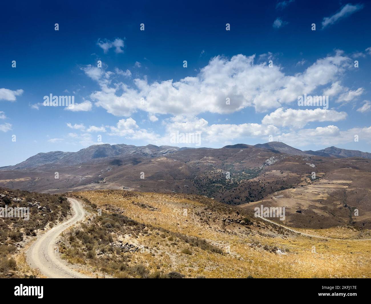 Majestic mountain ranges hi-res stock photography and images - Alamy