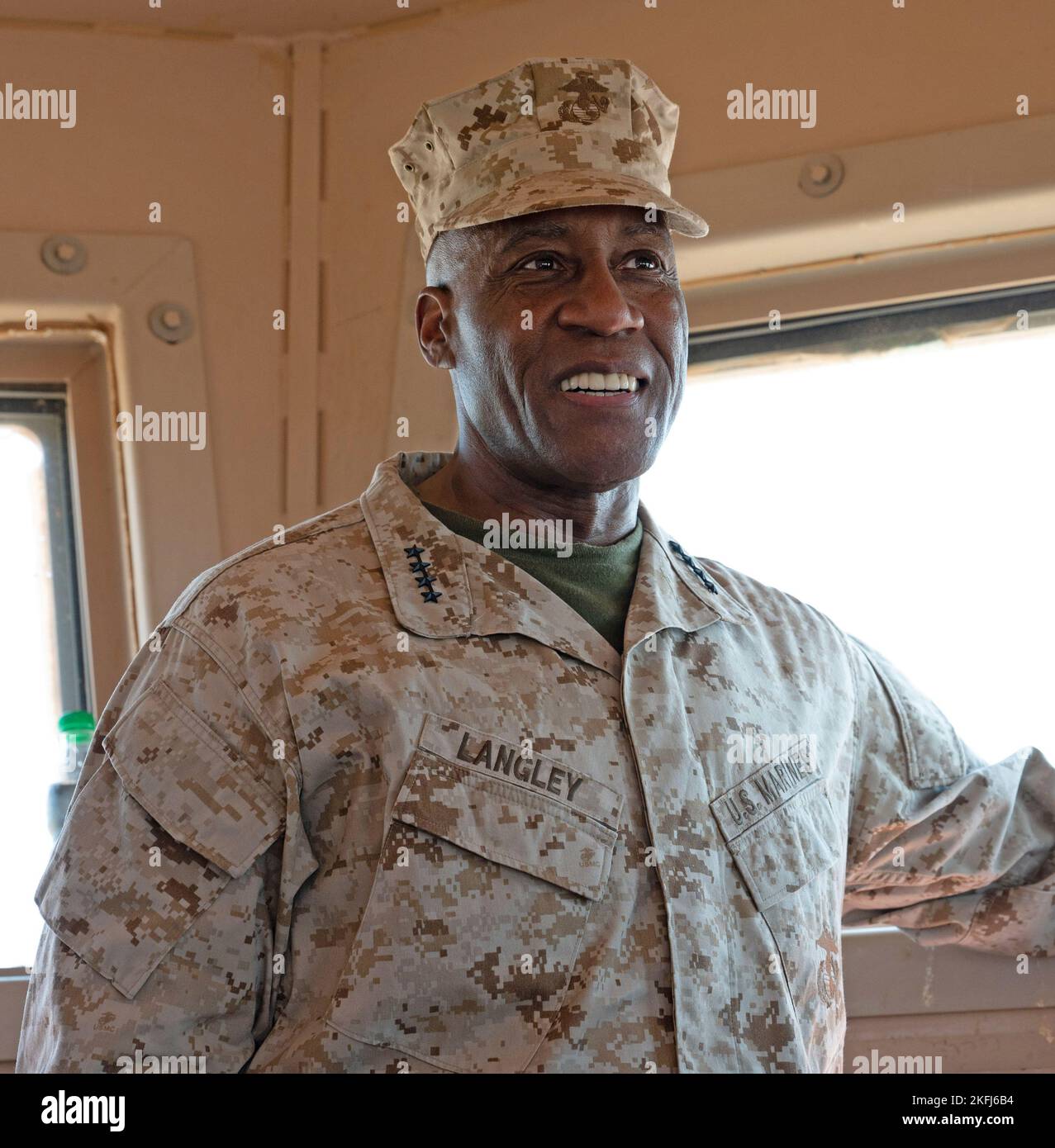 NIGERIEN AIR BASE 201, Niger - U.S. Marine Corps Michael Langley, U.S ...