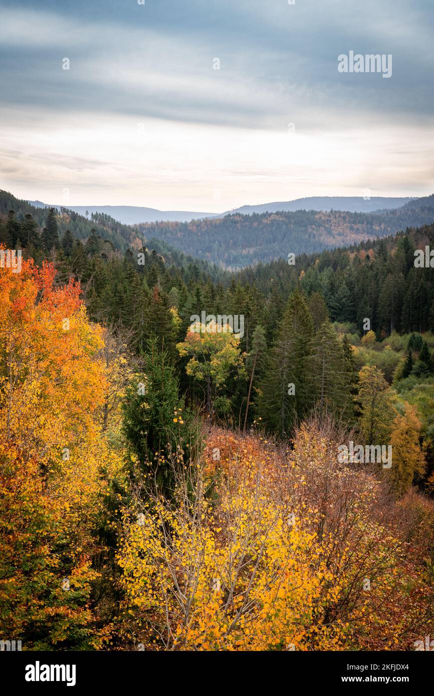 Ariel mountain view hi-res stock photography and images - Alamy