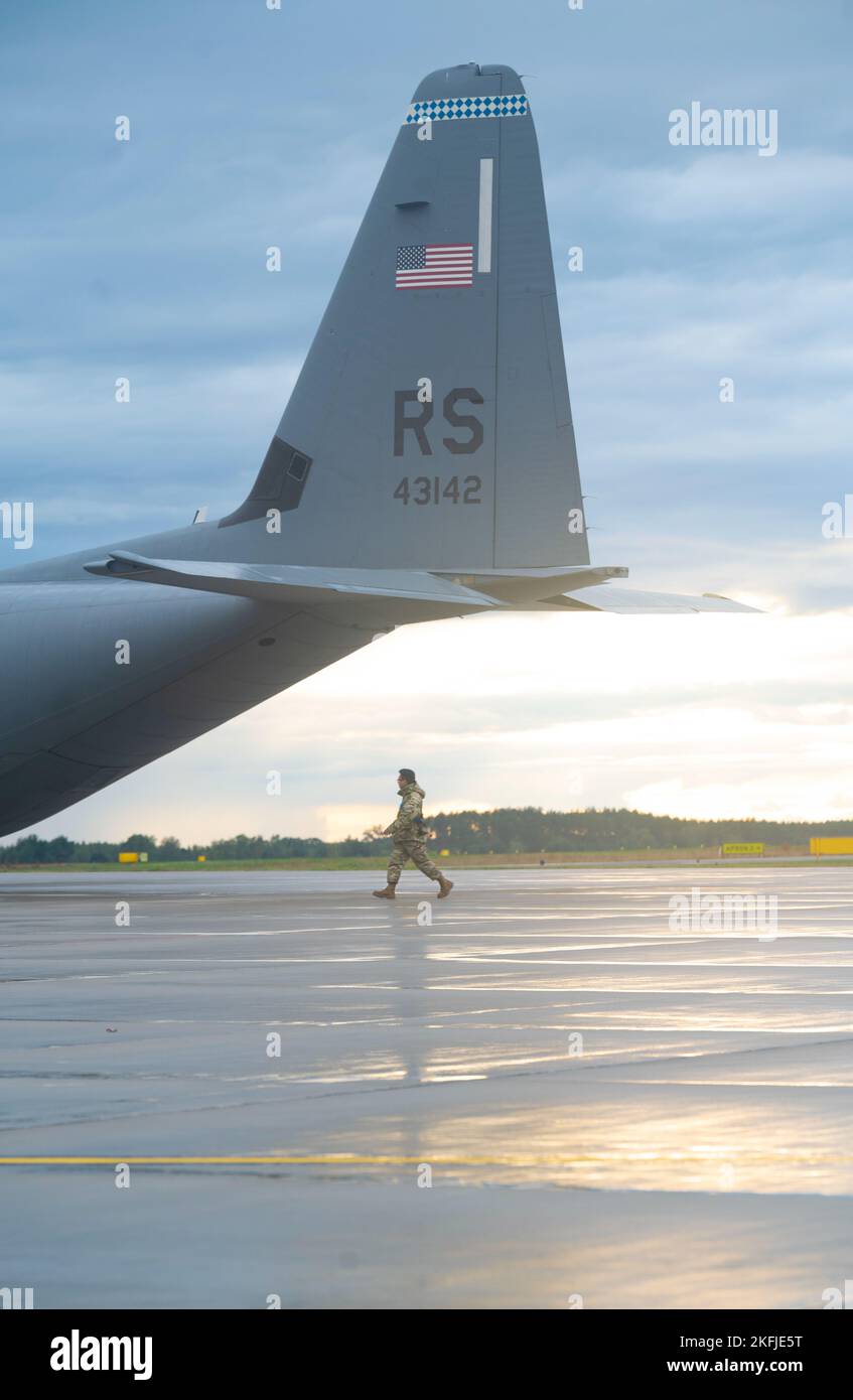 U.S. Air Force Staff Sgt. Edward Guijo, 86th Aircraft Maintenance ...