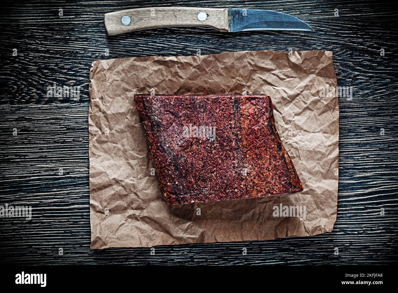 Paper casing hi-res stock photography and images - Alamy