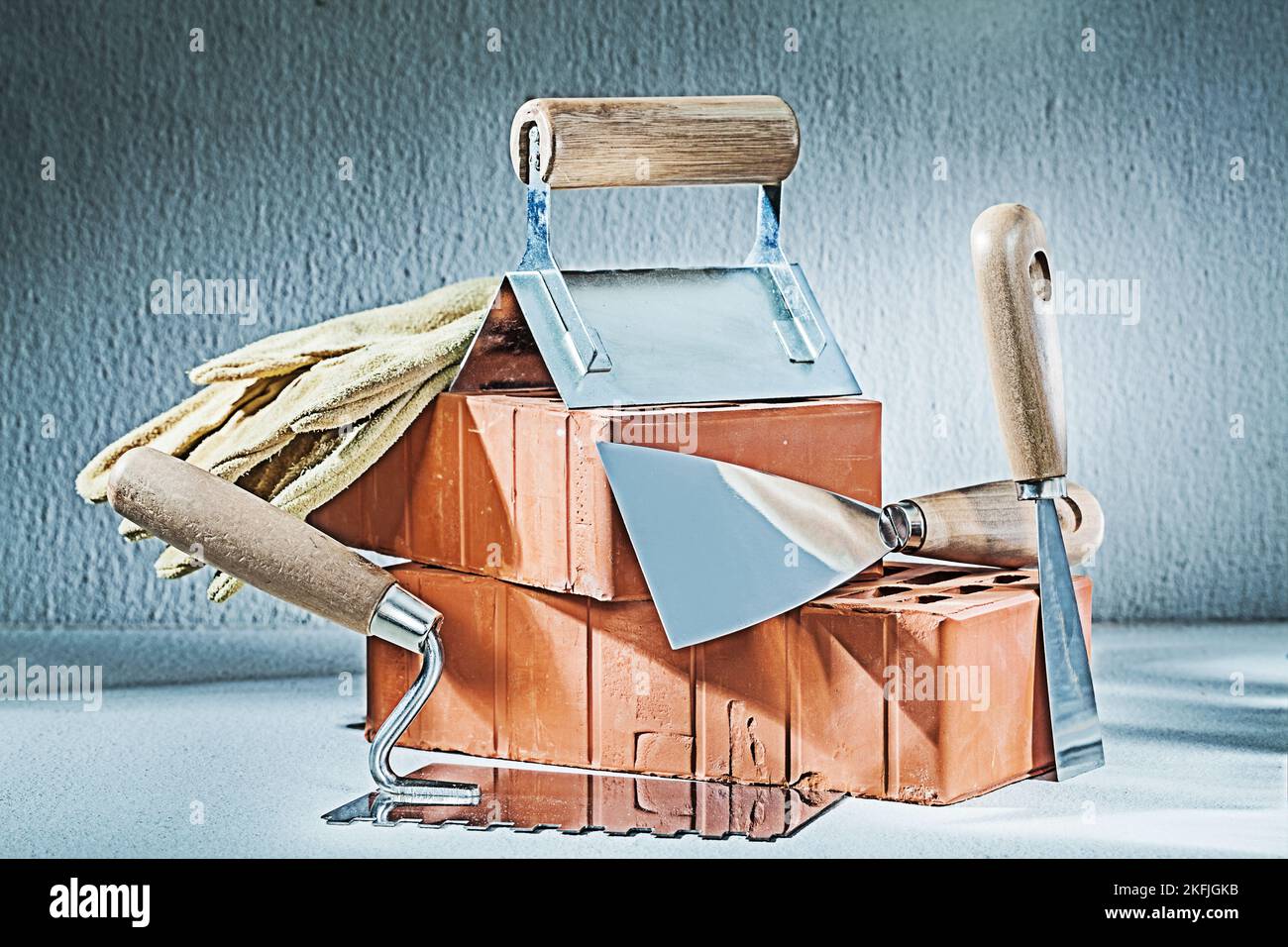 Trowels putty hi-res stock photography and images - Alamy