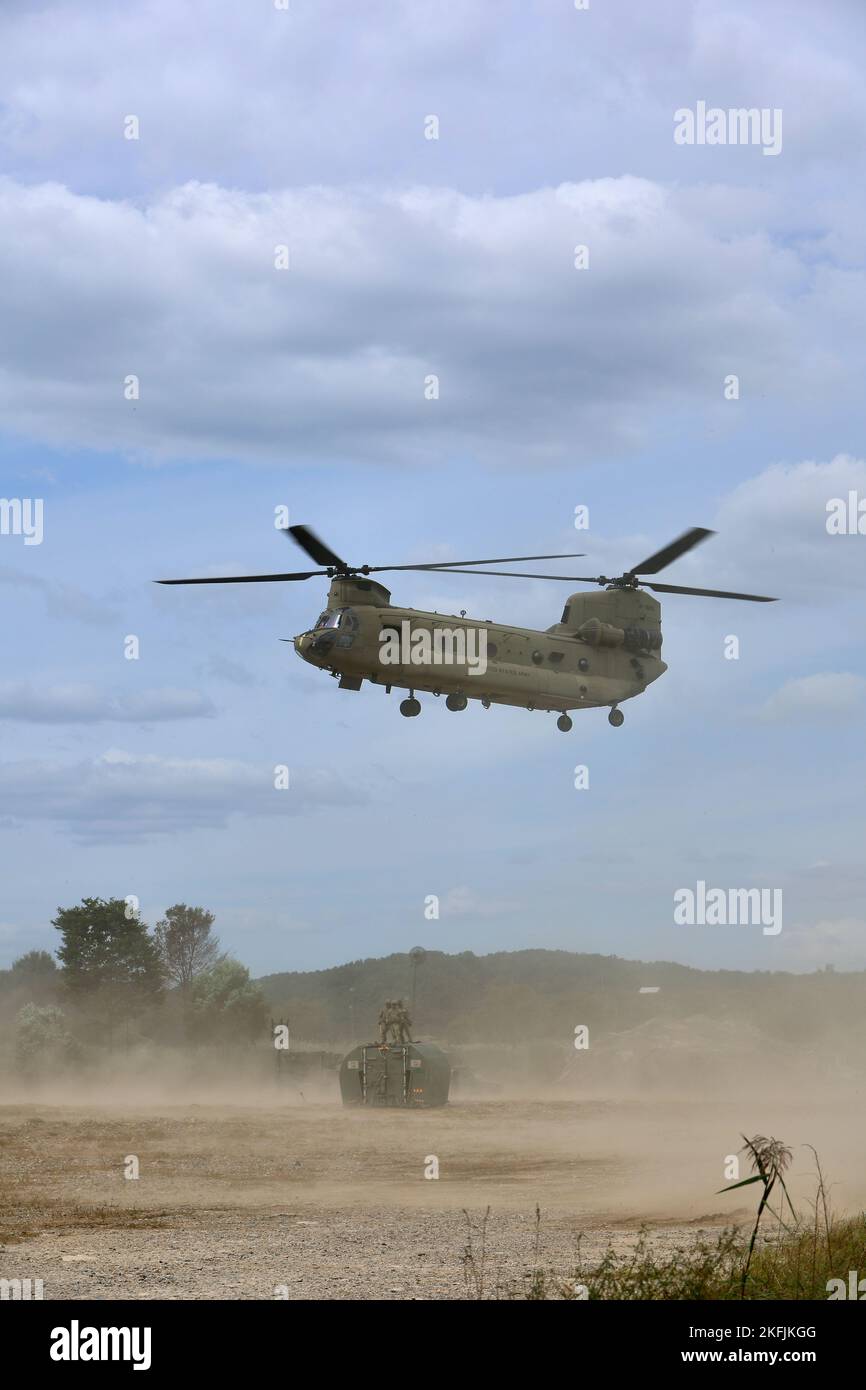 Soldiers from B Co. 3-2 General Support Aviation Battalion, 2nd Combat ...