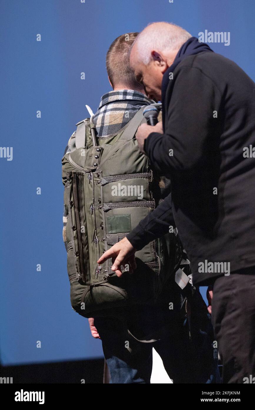 Vancouver, USA. 18th Nov, 2022. Organizer Eric Ulis dons a parachute of ...