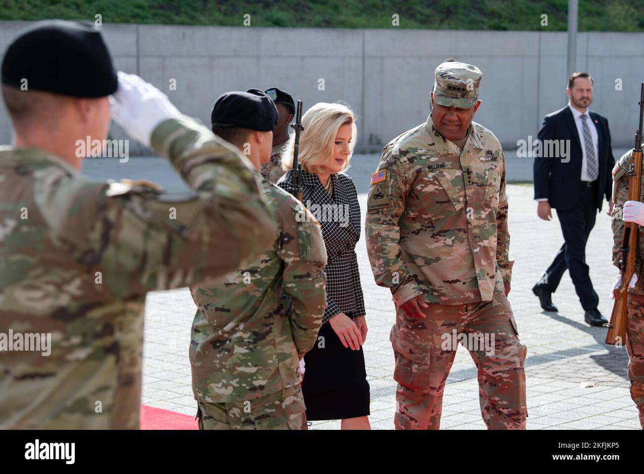 Secretary of the Army Christine Wormuth and U.S. Army Gen. Darryl ...
