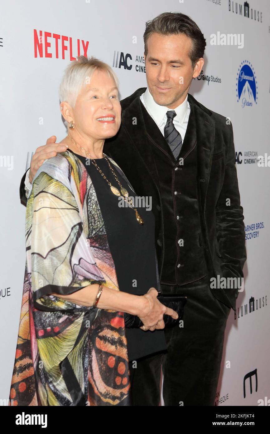 November 17, 2022, Beverly Hills, California, USA: RYAN REYNOLDS, right ...