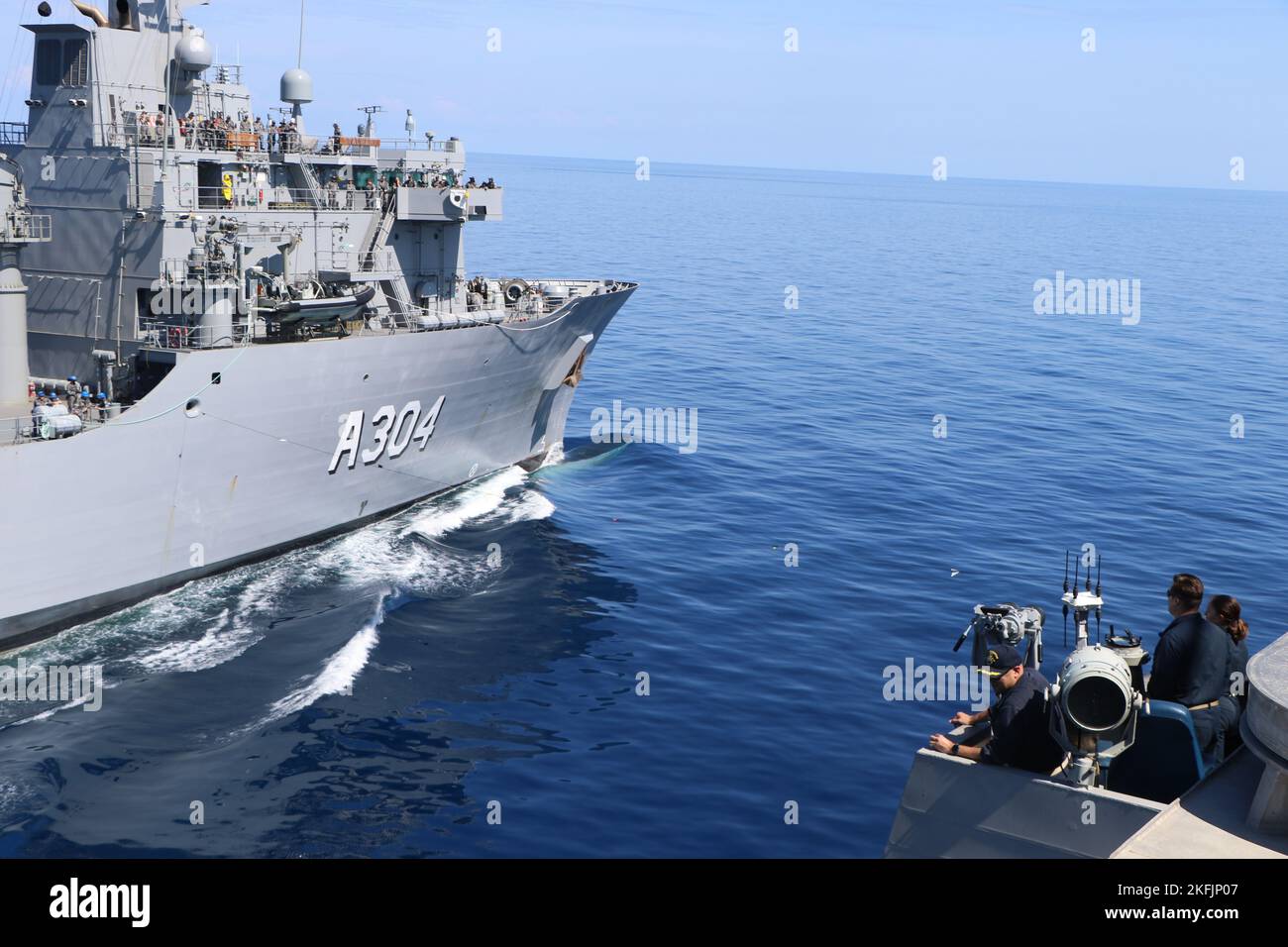 220920-O-NR876-161 ARAFURA SEA (SEP. 20, 2022) The Independence-variant ...