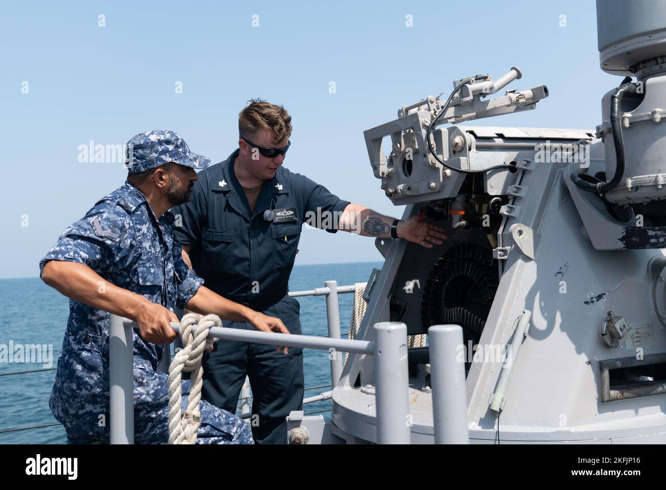 220920-N-ZA692-1361 ARABIAN GULF (Sept. 20, 2022) Gunner’s Mate 1st ...
