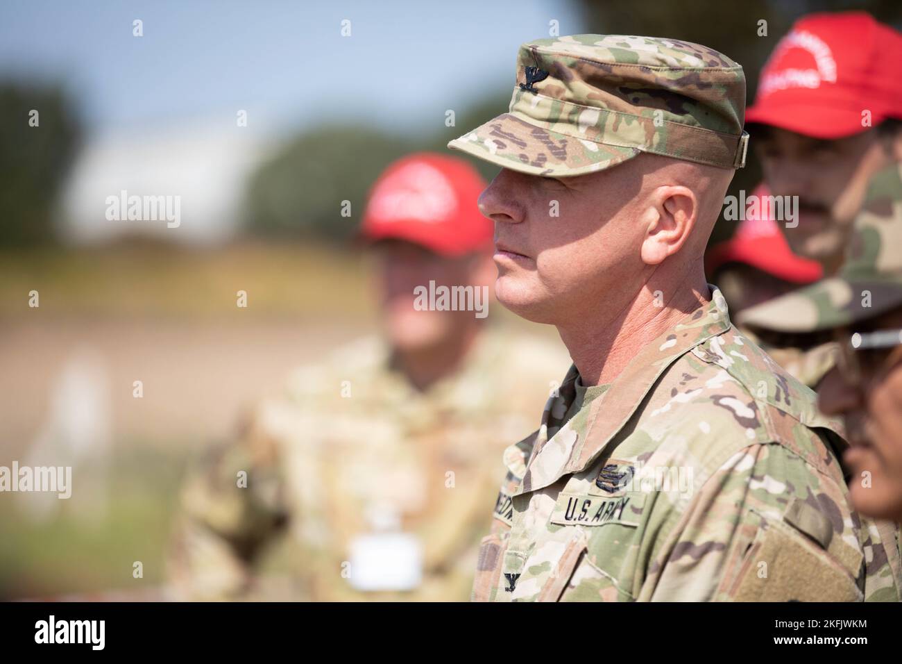 Troop briefing hi-res stock photography and images - Alamy