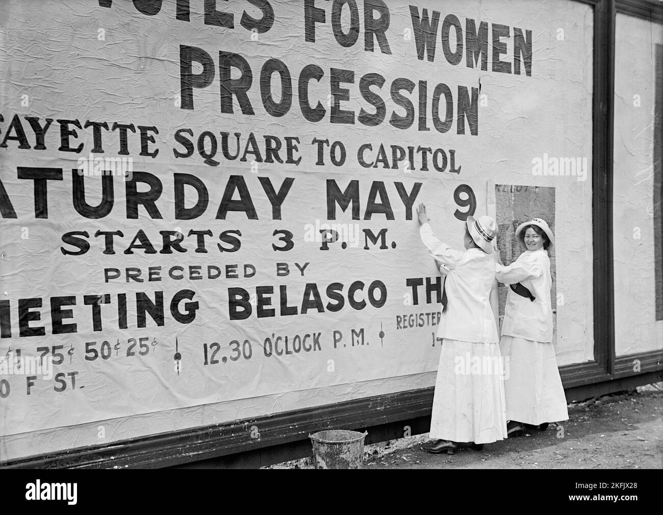 Woman Suffrage - at White House with Banners, 1914 Stock Photo - Alamy