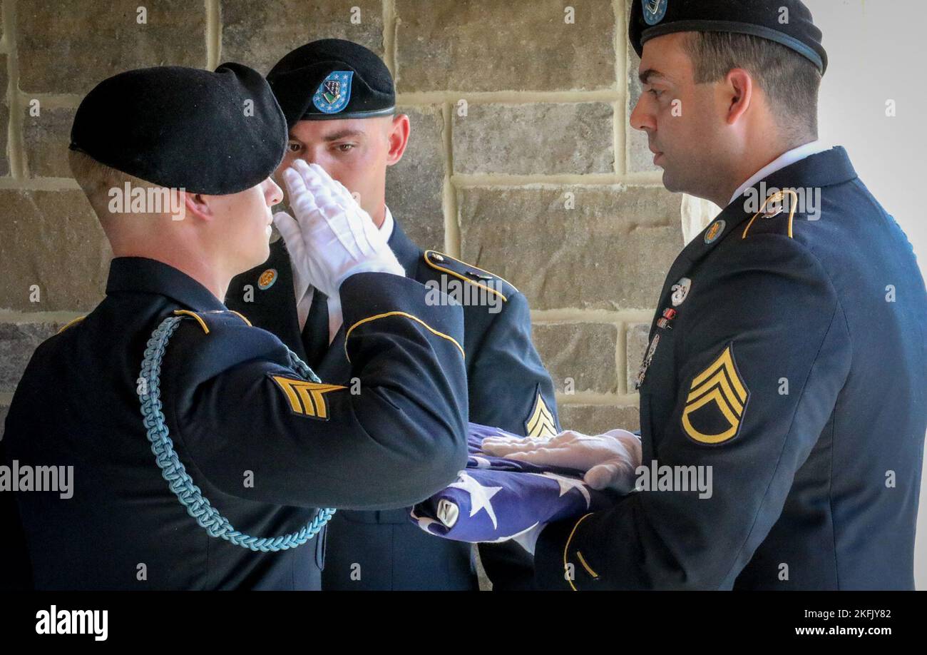 Soldiers with the 2nd Battalion, 506th Infantry Regiment “White ...