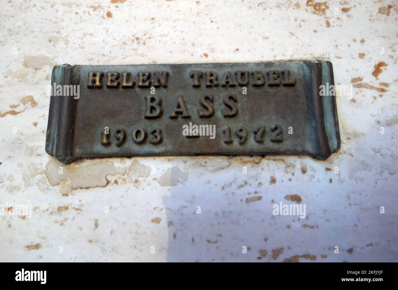 Los Angeles, California, USA 16th November 2022 Opera Singer Helen ...