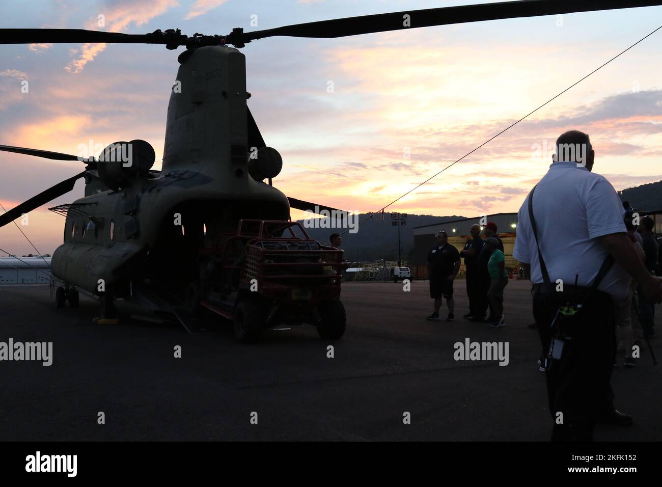 A CH-47 Chinook helicopter sits on Muir Army Airfield Stock Photo - Alamy