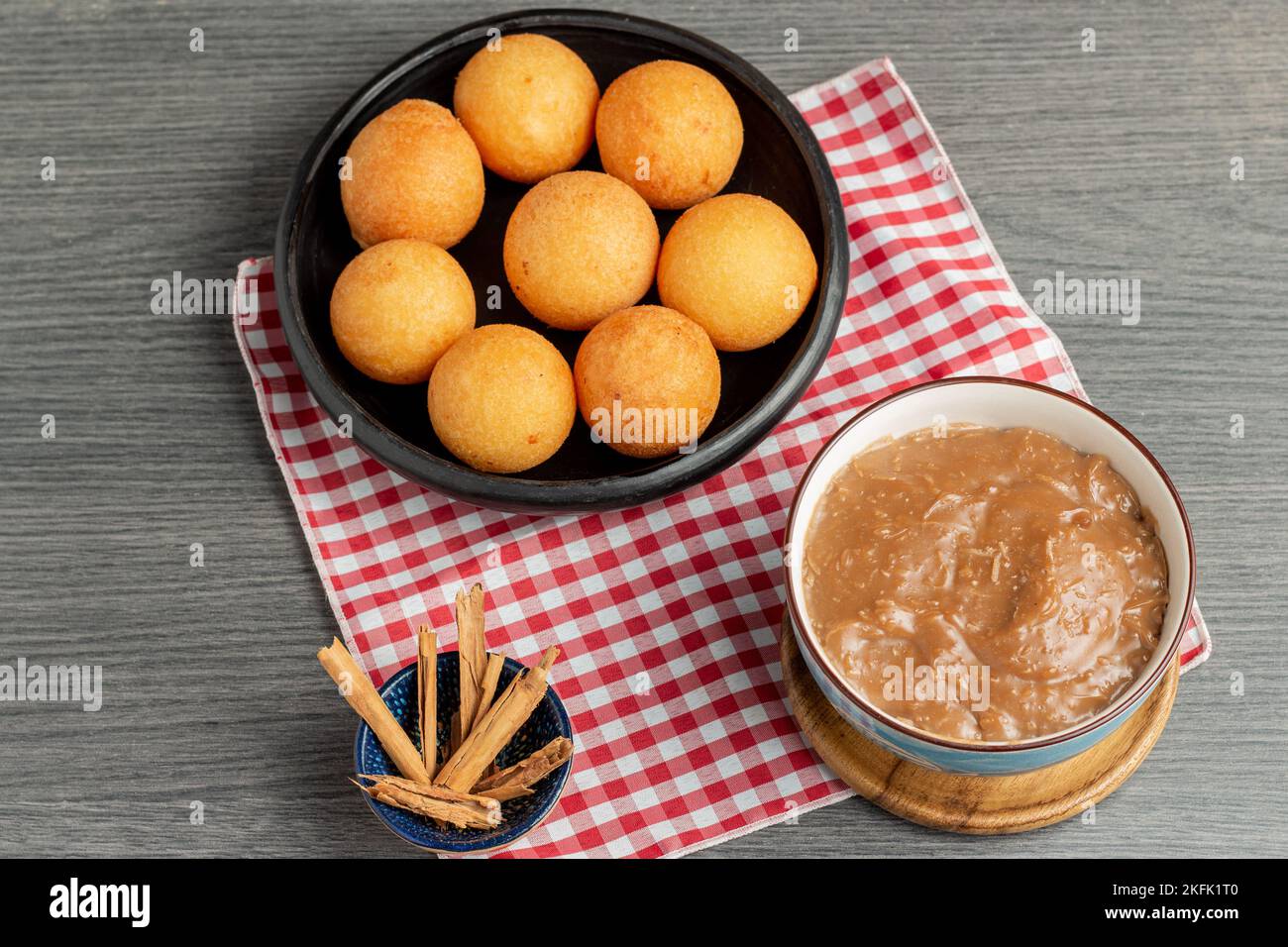 Buñuelos and natilla colombian food Stock Photo - Alamy