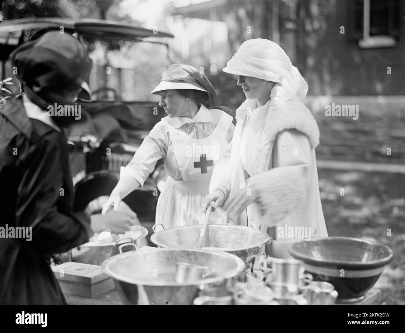 Mclean, Mrs. Edward Beale, Red Cross, Luncheon, 1917 Stock Photo - Alamy