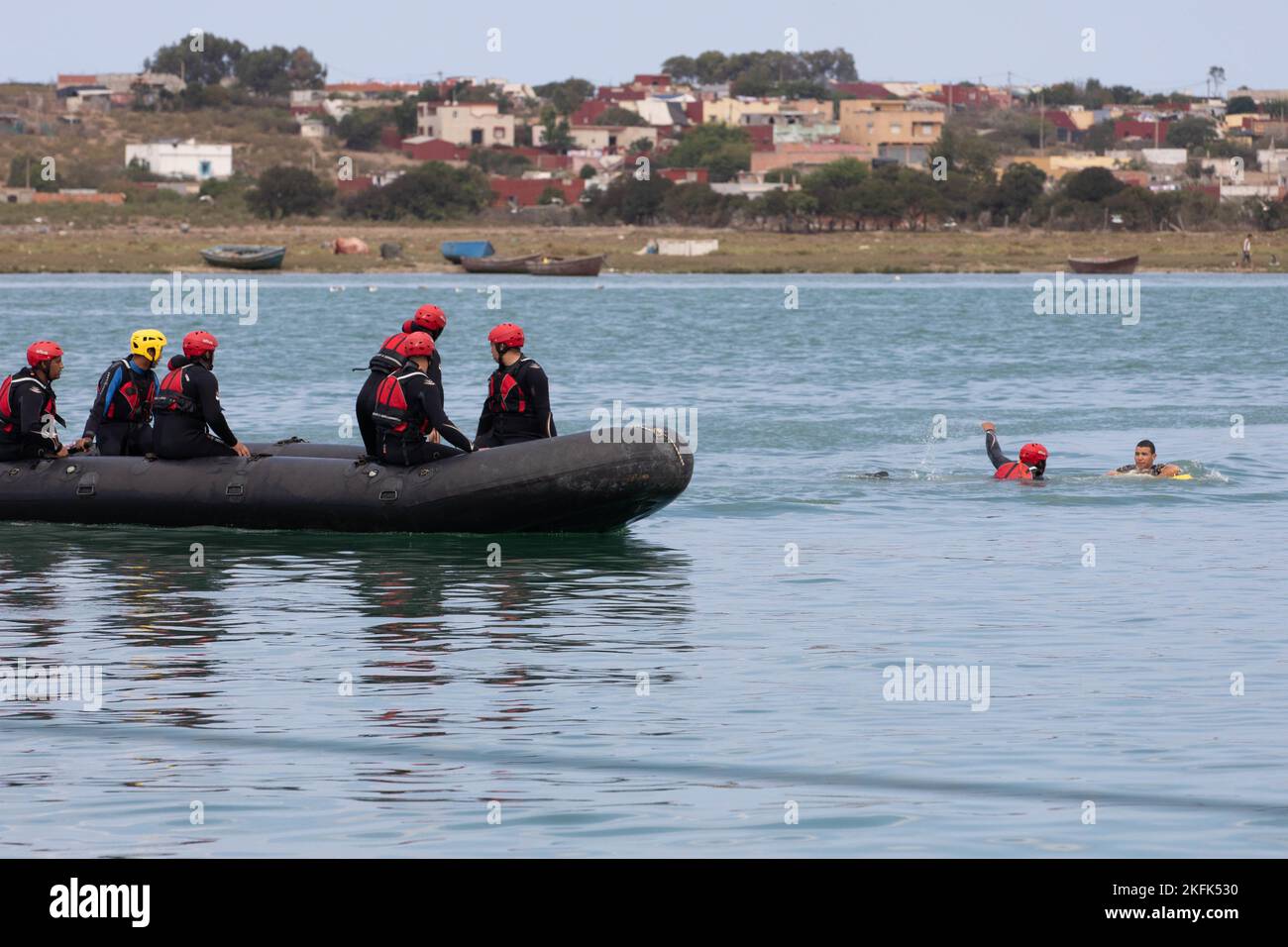Search and rescue teams from the Royal Moroccan Armed Forces showcase ...