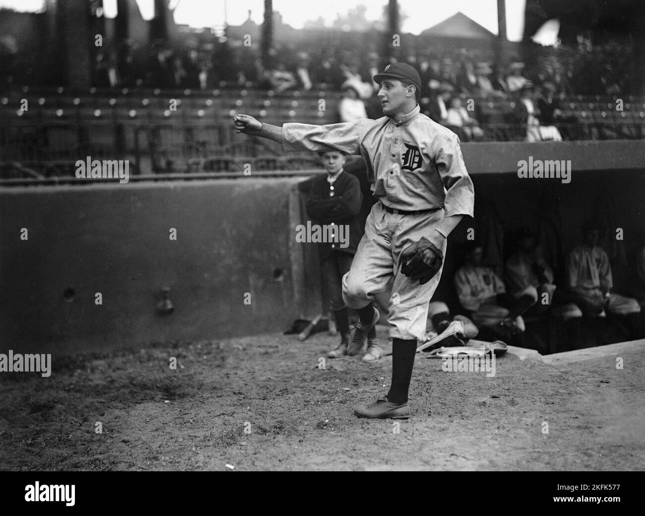 Boy baseball player Black and White Stock Photos & Images - Alamy