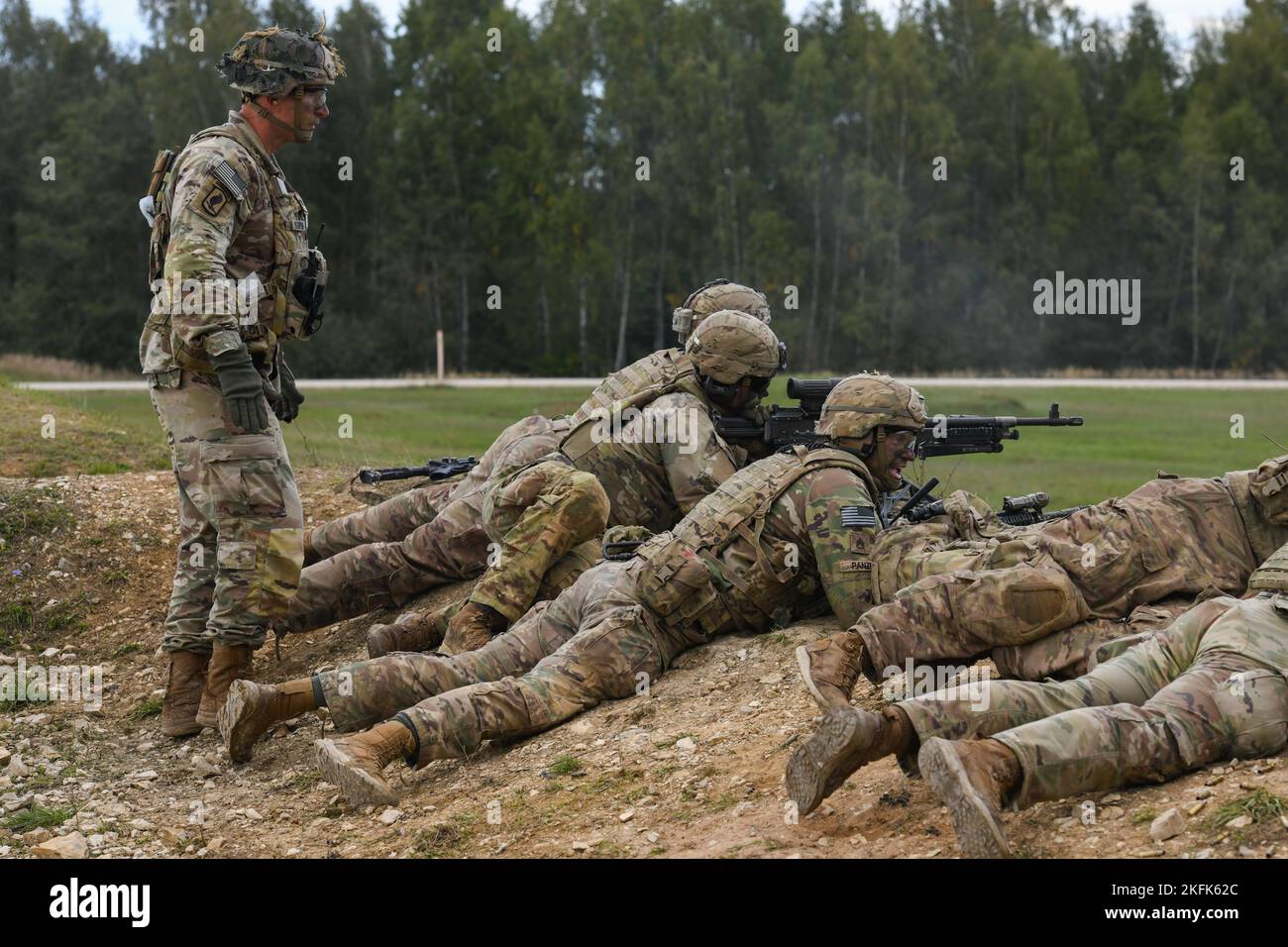 U.S. Army Col. Michael Kloepper, left, commander of 173rd Airborne ...