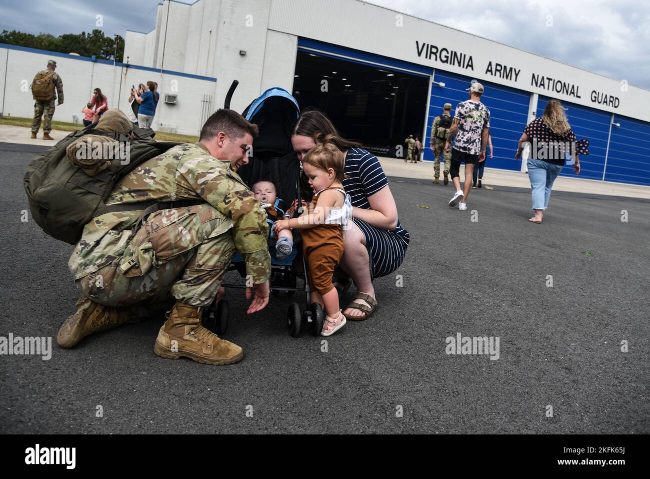 The first group of Virginia National Guard Soldiers assigned to Task ...